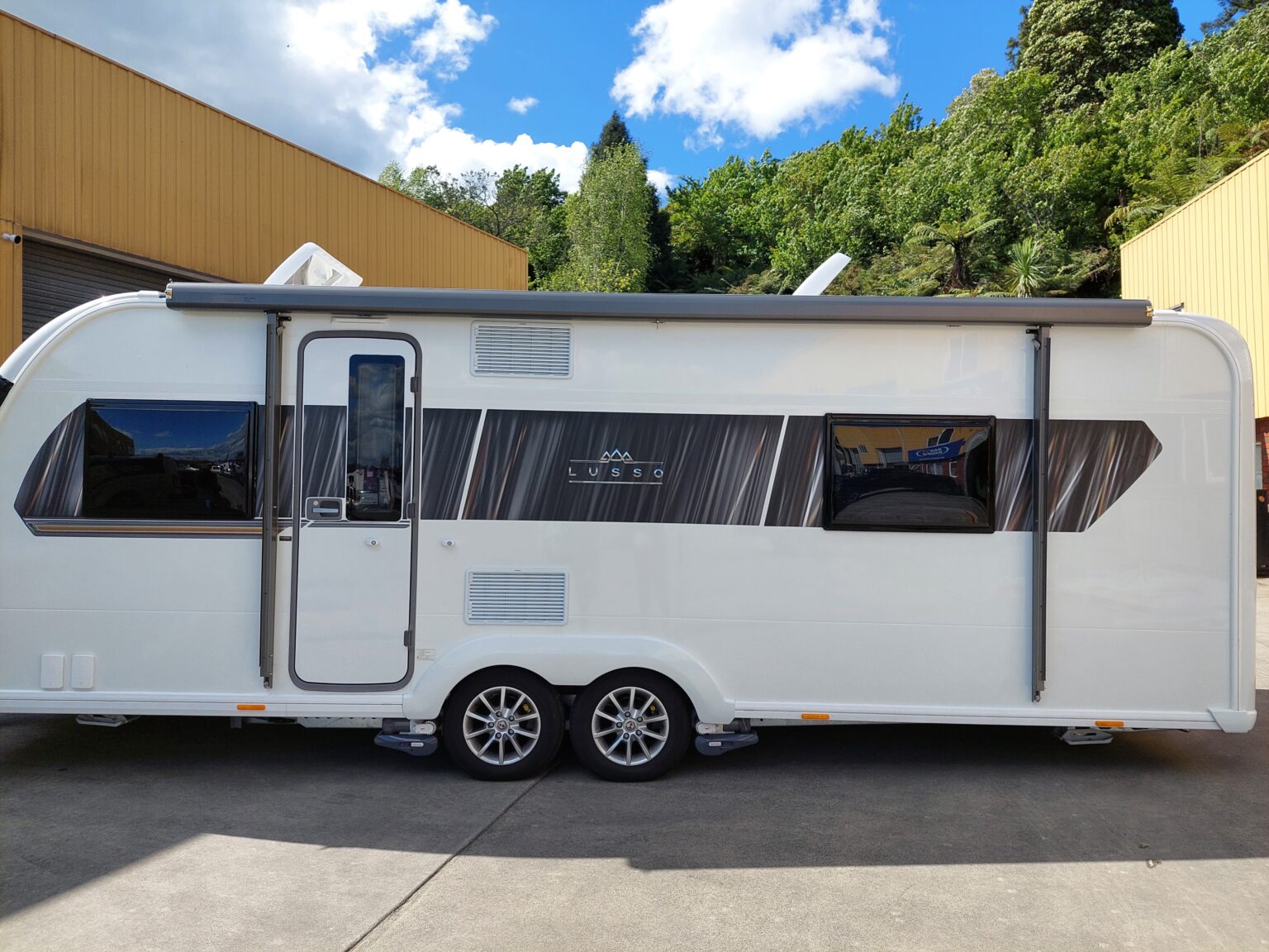 Cvana Awnings - Caravans Gallery